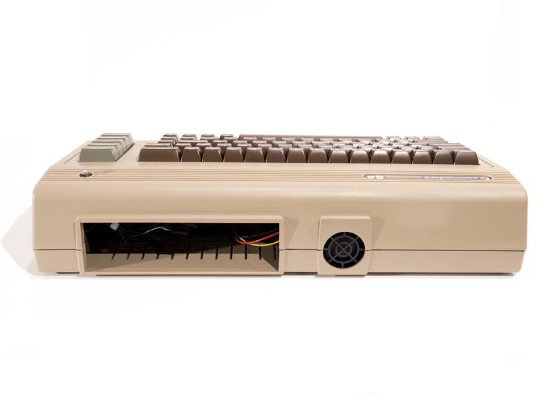 mini-itx.com - C64x Retro Keyboard Chassis 'Legend II' System with N100 ...